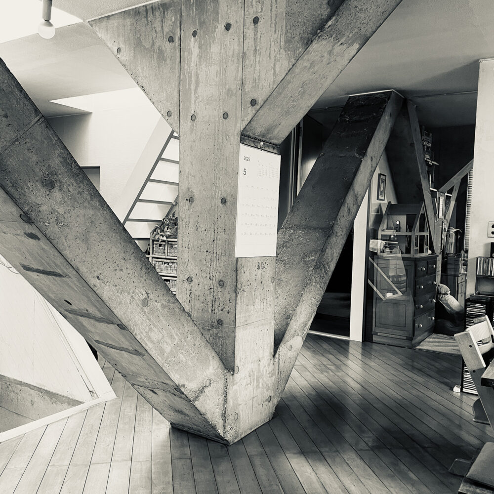 篠原一男設計の「上原通りの住宅」を見学しました | KDS-SD